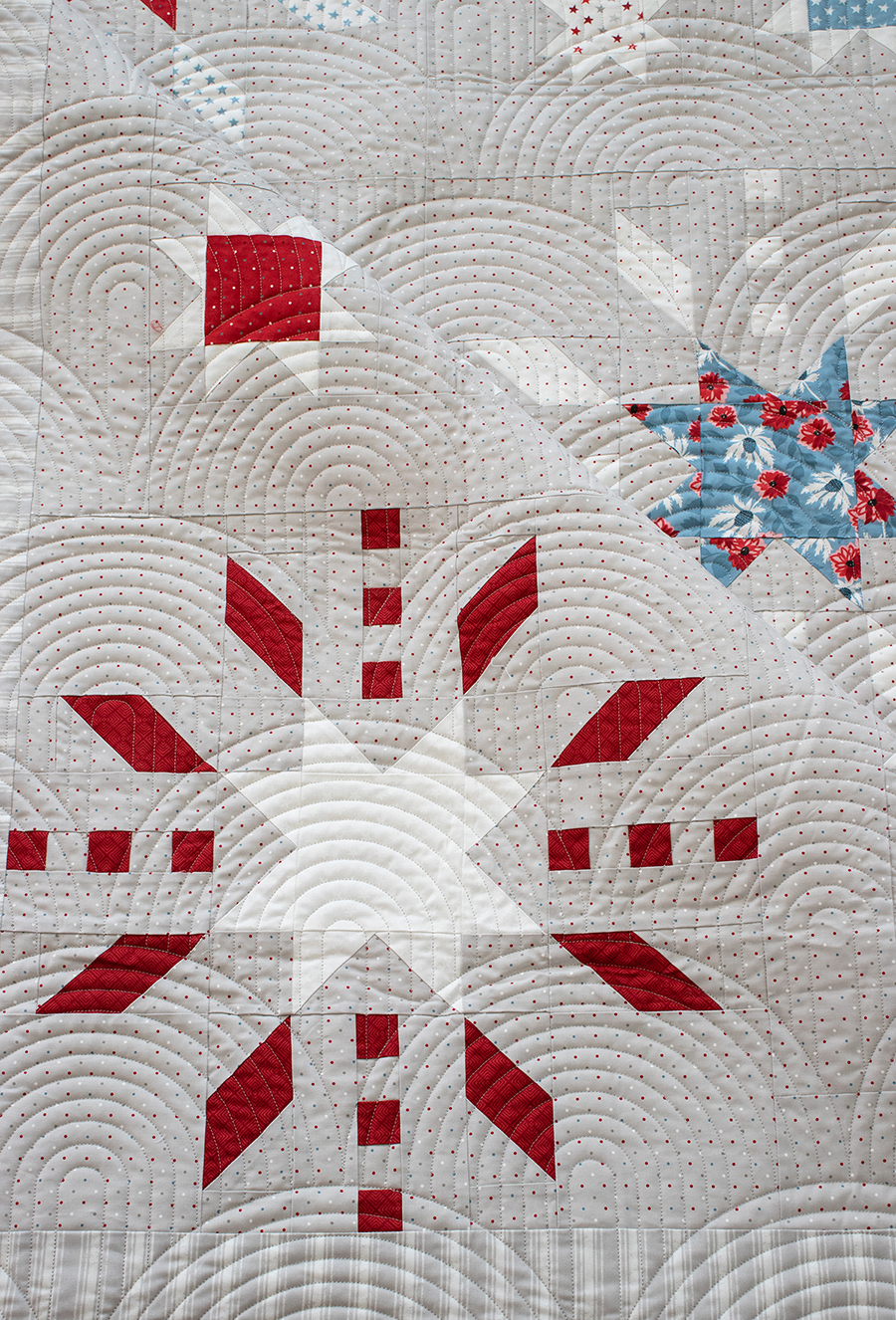 Grand Finale Fireworks Quilt in Grey - Lella Boutique